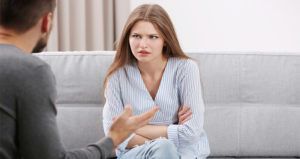 19+ Warning Signs You're In A Seriously Toxic Relationship - GlamiVibe