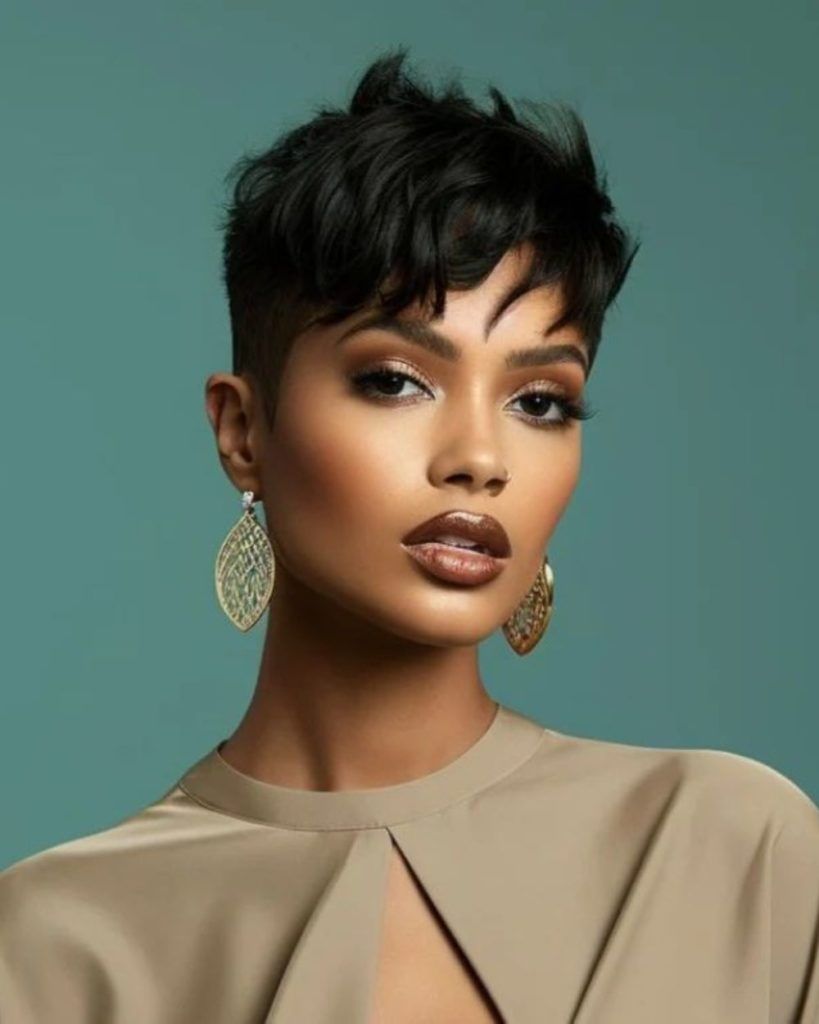 7 Stylish Haircuts For Round Faces to Try Right Now